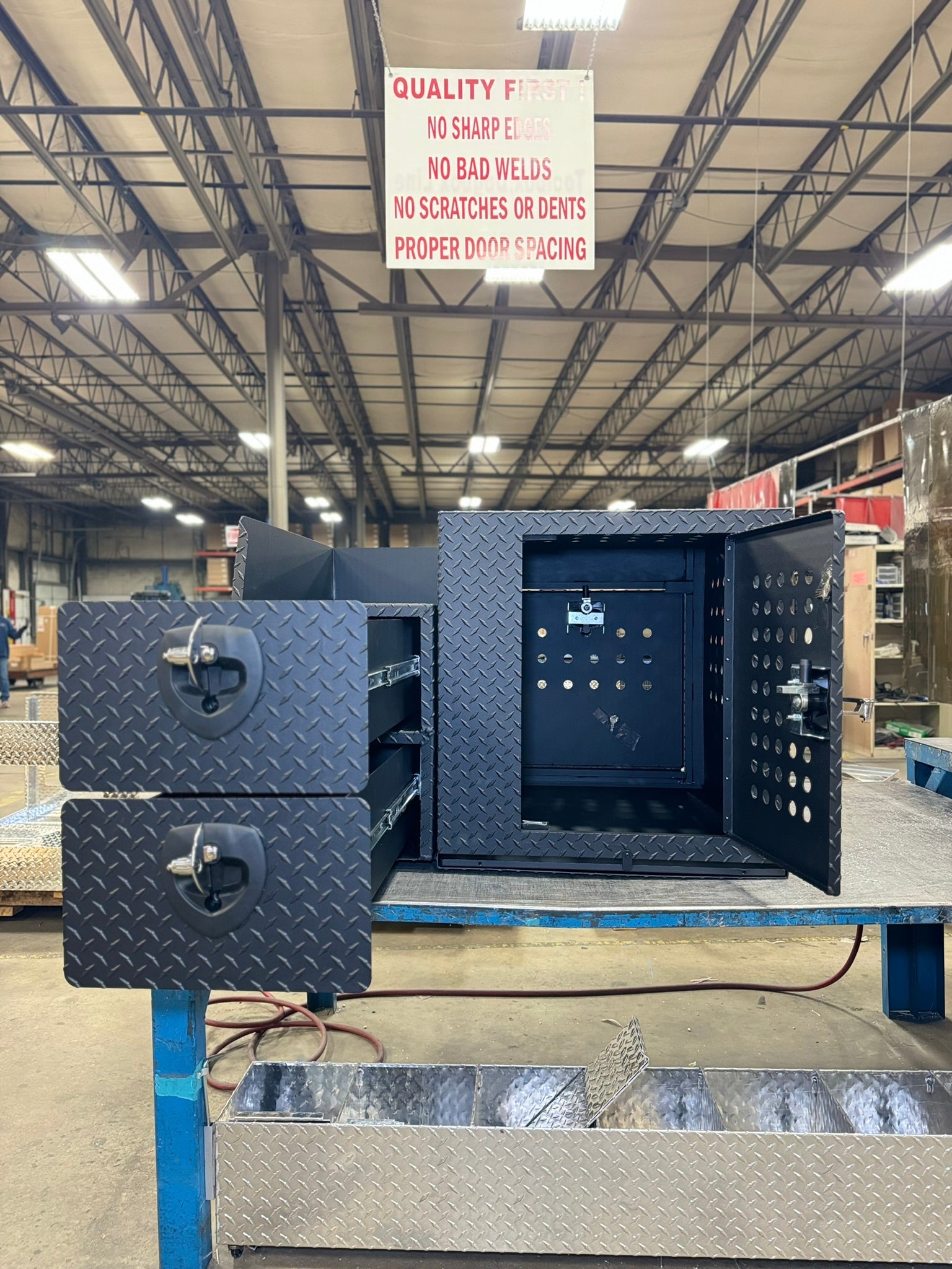 vector350.com – K9 Dog Boxes